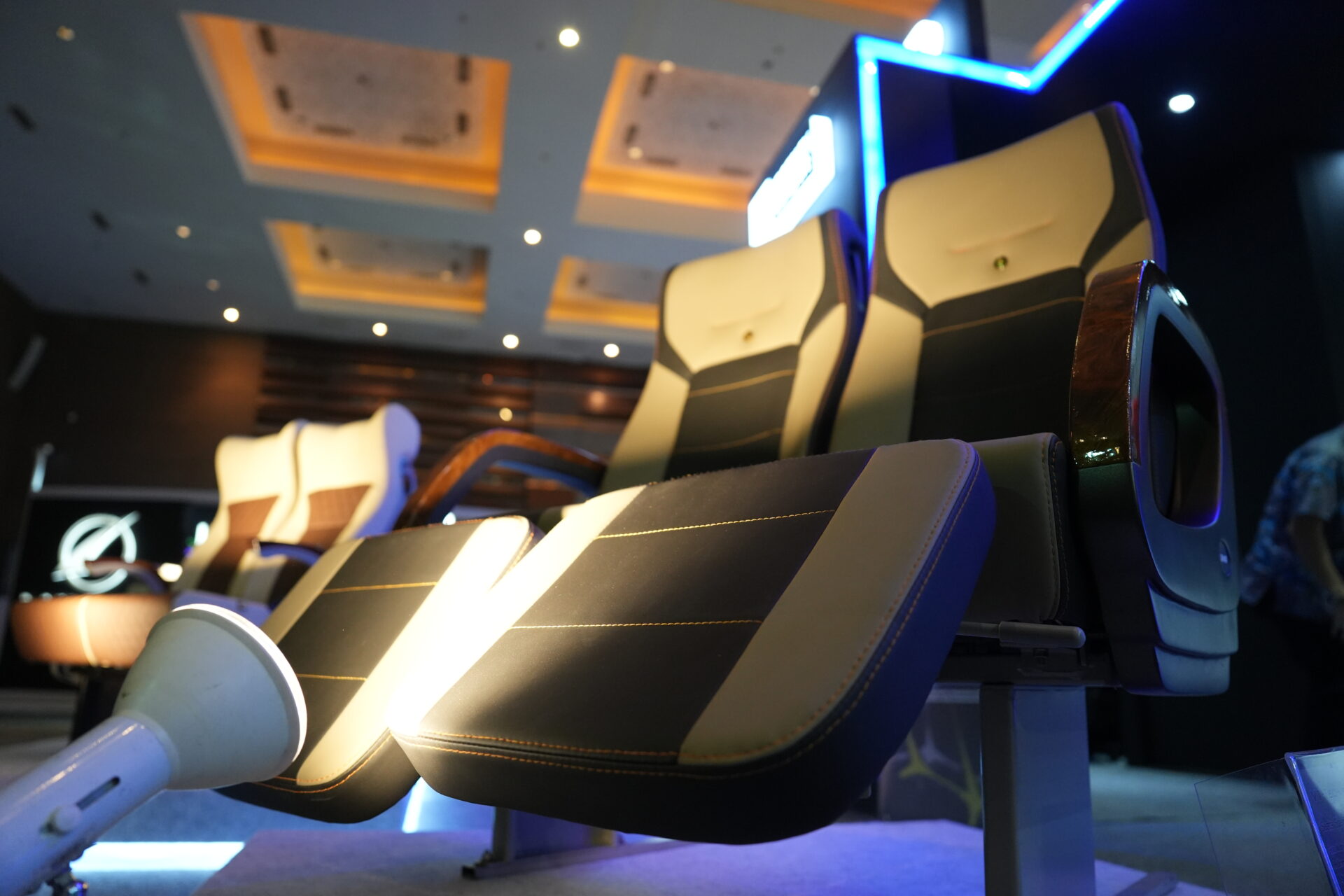 Regency Tampilkan Kain Transport Berkualitas Tinggi di Ajang Bus World ...
