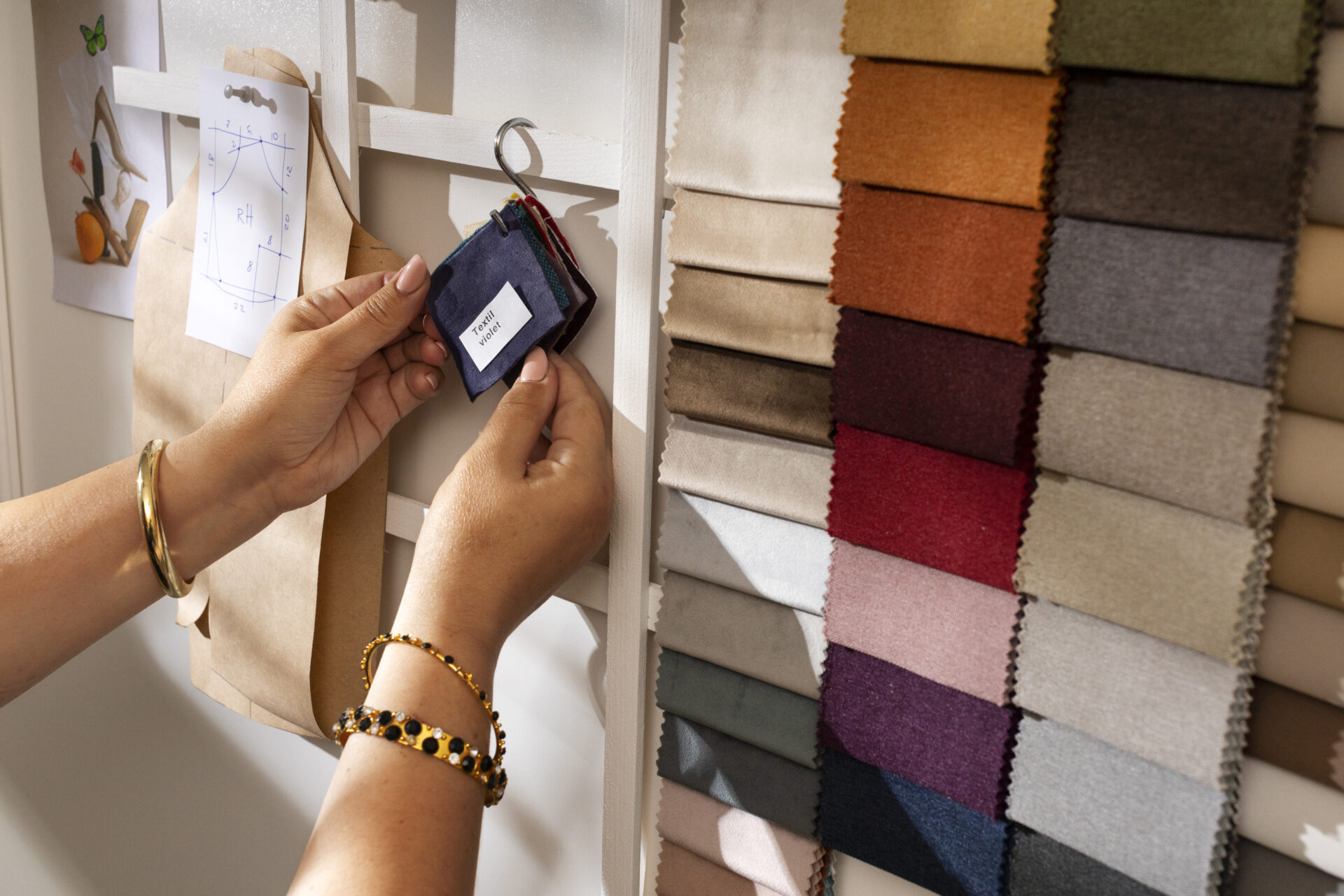 4 Material Kain Transport Terbaik untuk Interior Kendaraan