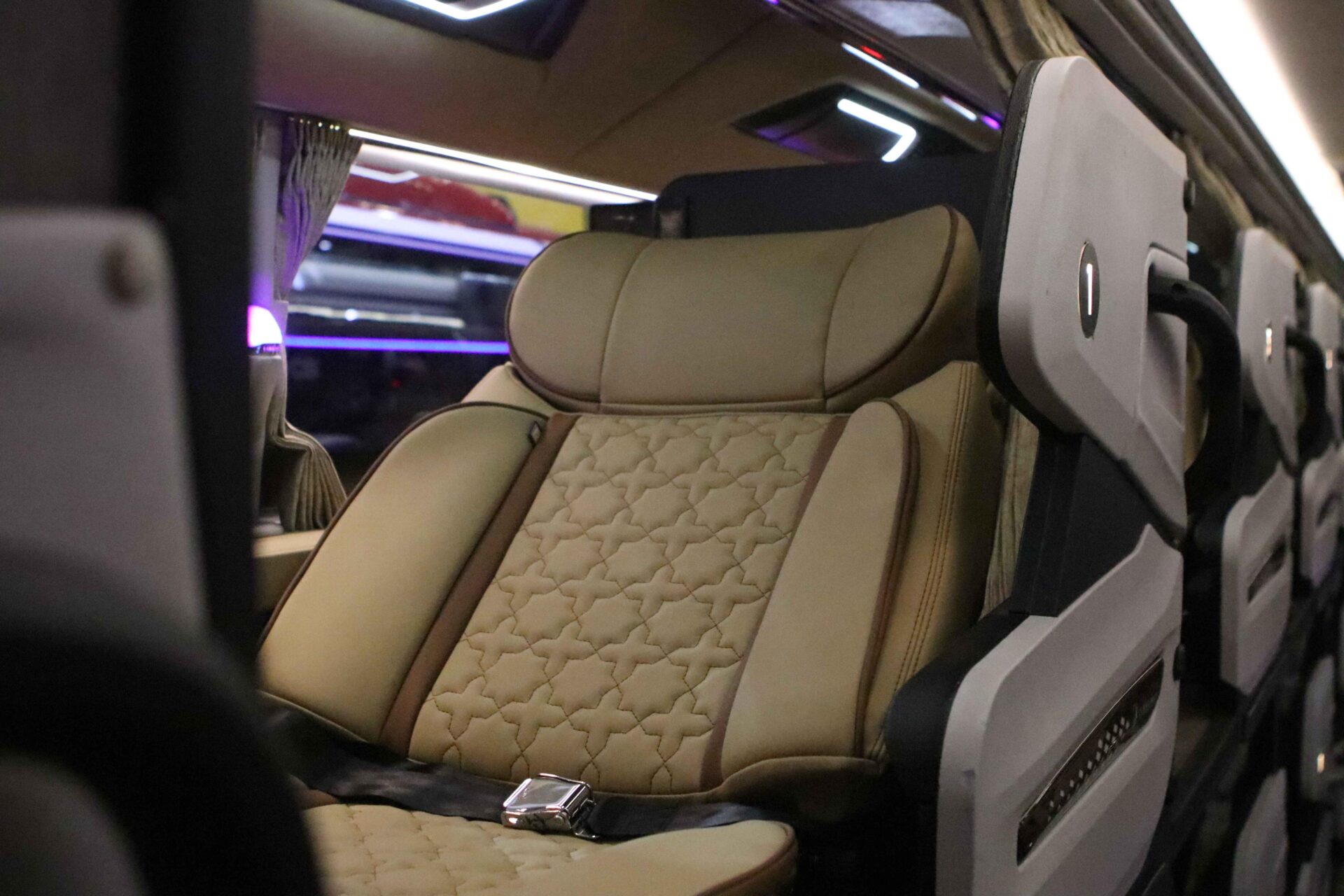 Kain Transport Premium Regency Ramaikan GIIAS 2025