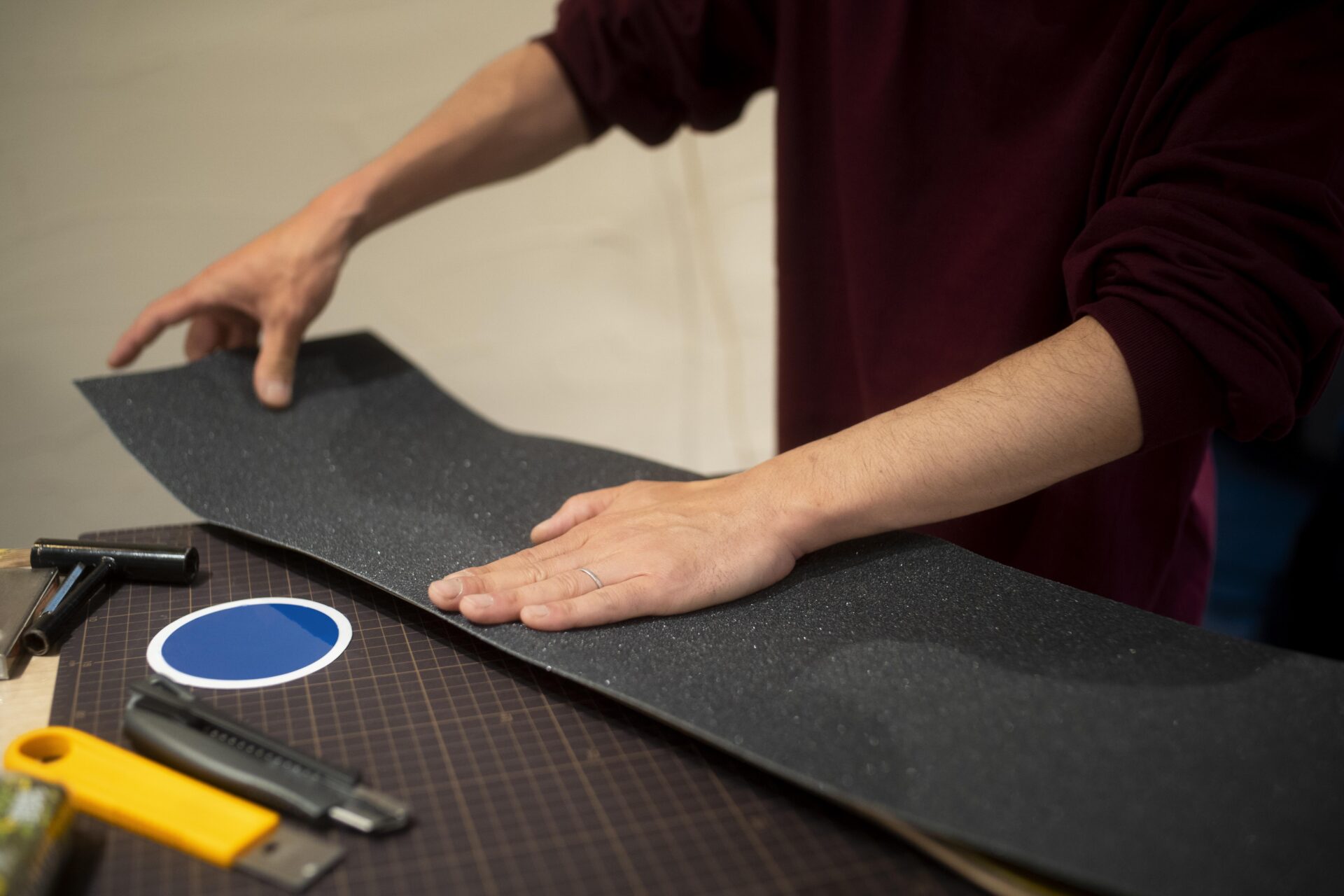 3 Alasan Kain PVC Synthetic Leather Ideal untuk Kantor